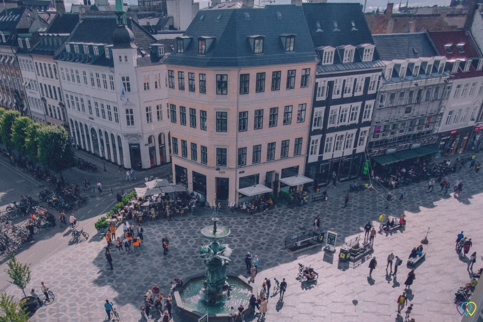 Three Types of Community Engagement: Examples, Tools & Benefits