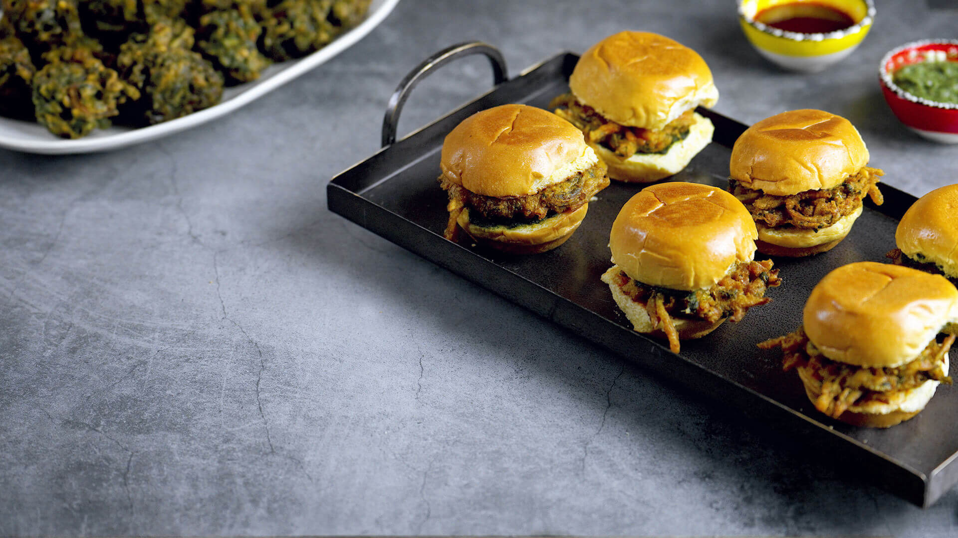 Aloo Pakora Sliders Recipe | Potato & Onion Vegetarian Sliders | Indian ...