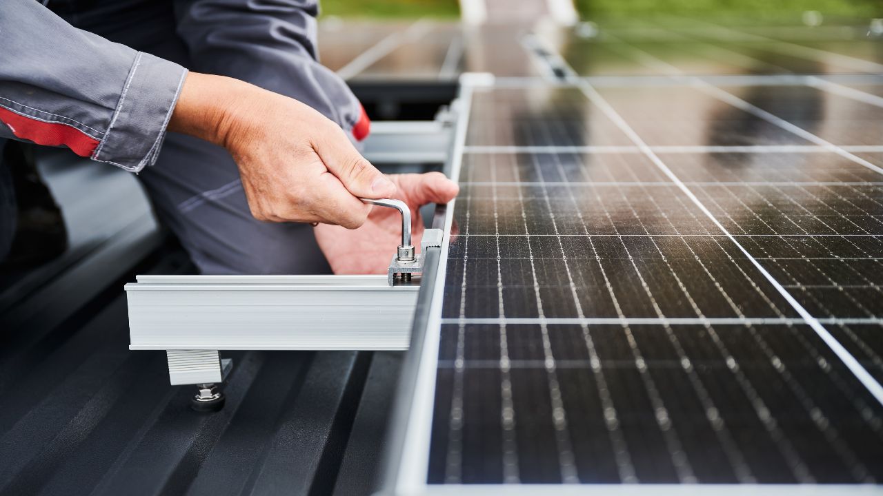 Expert Tips for Surveying Your Roof for Solar PV Installation