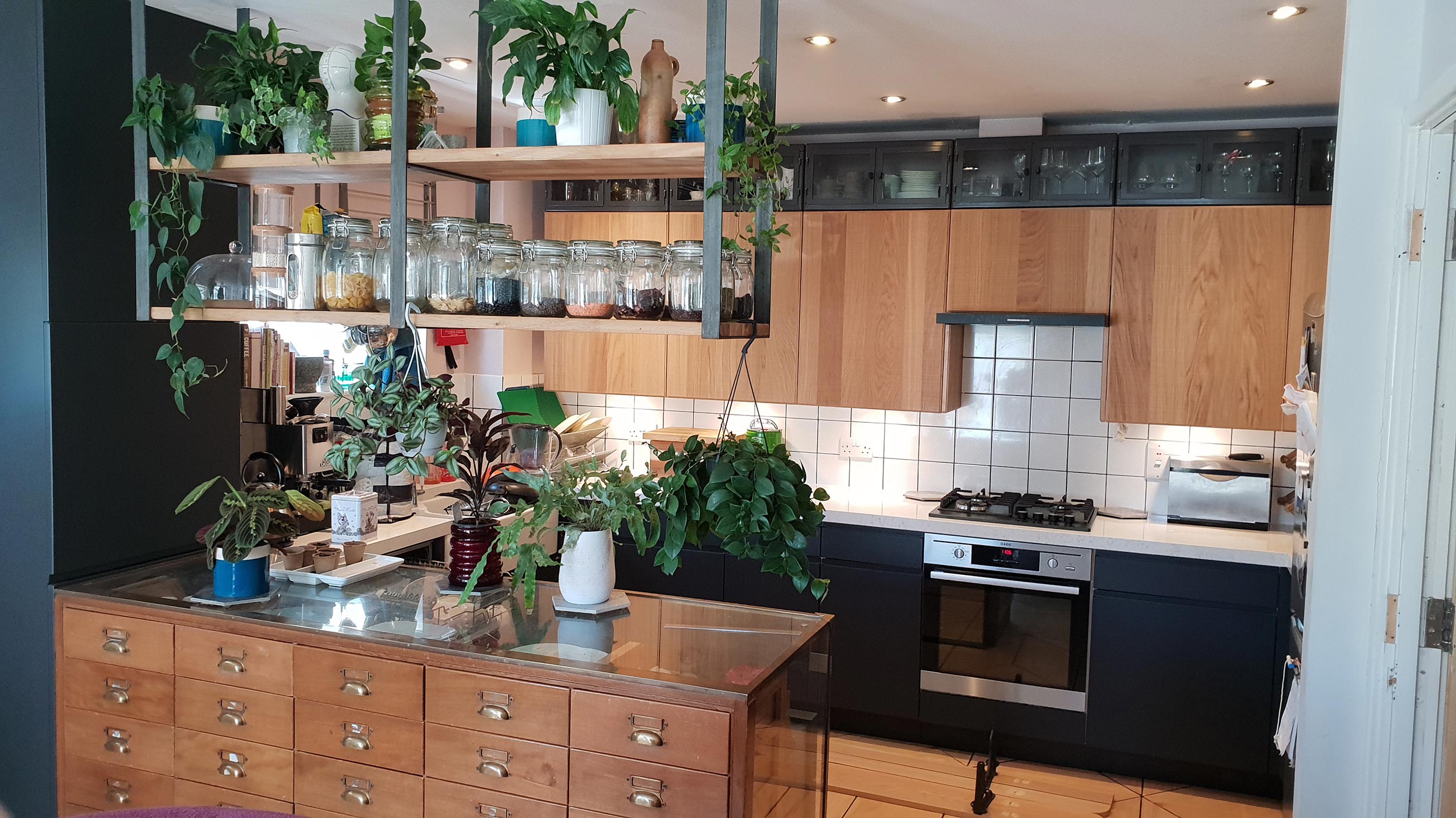 De Beauvoir Kitchen Makeover by Craft Kitchens