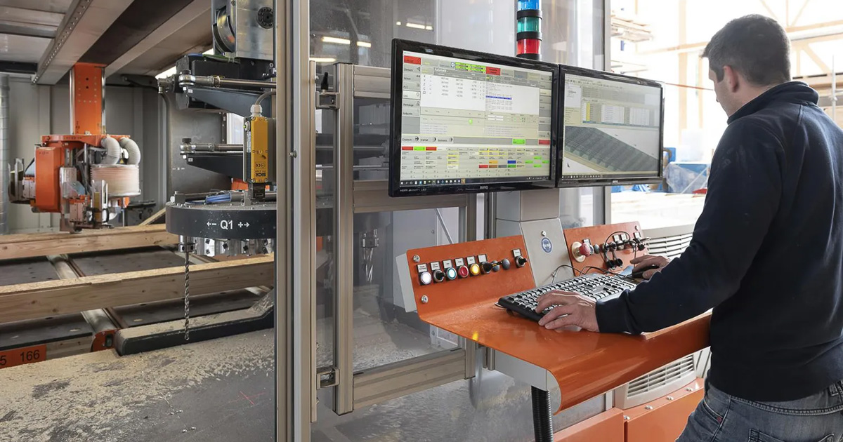 UFFER Holz AG | Holz wohin man schaut