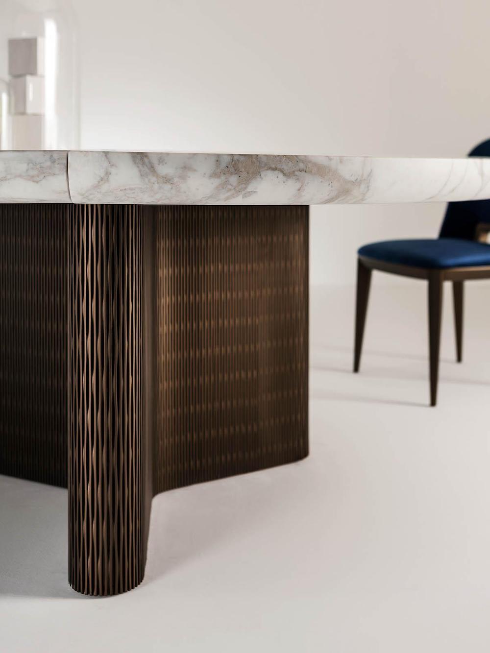 INFINITY | DINING TABLE