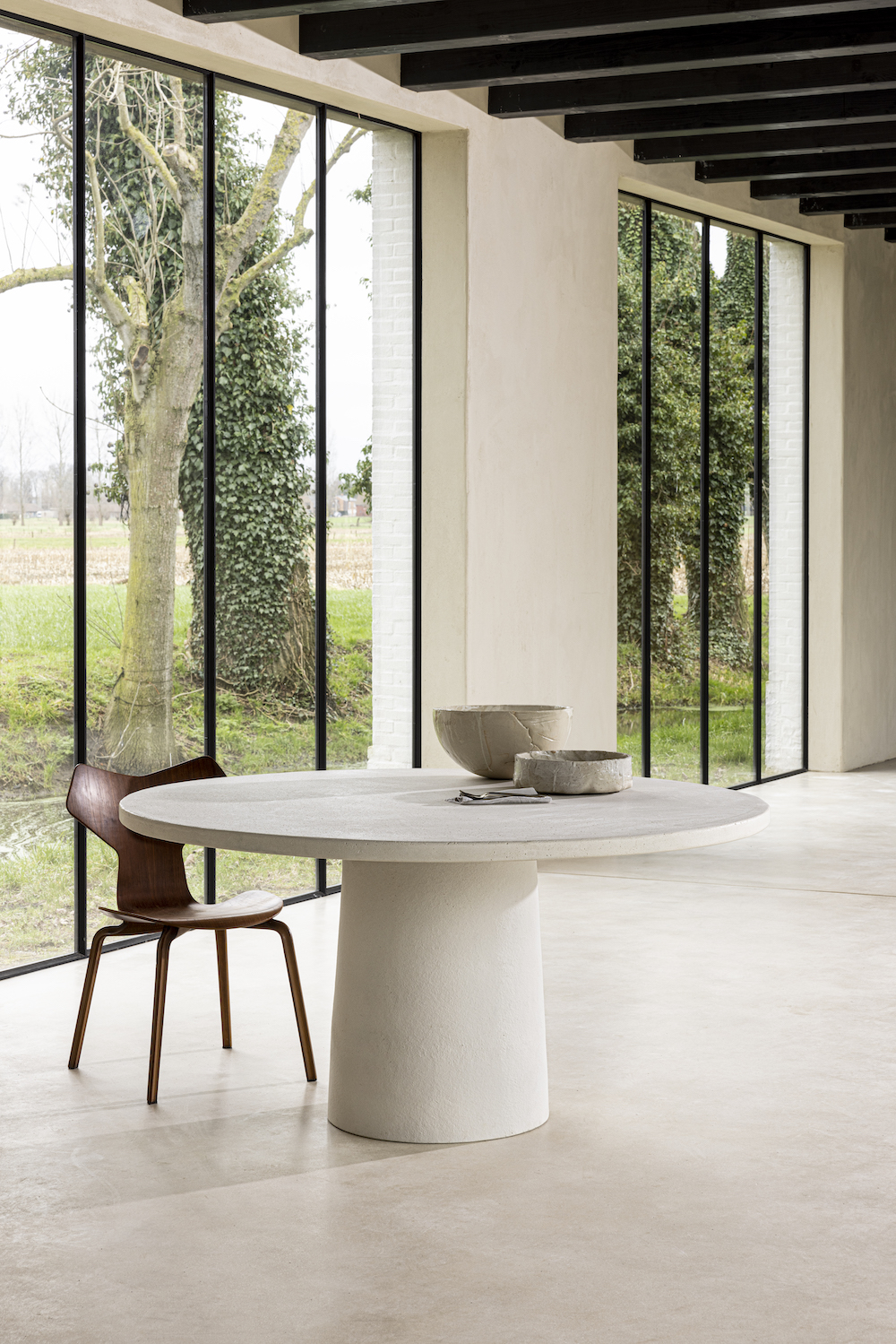 STONE | DINING TABLE