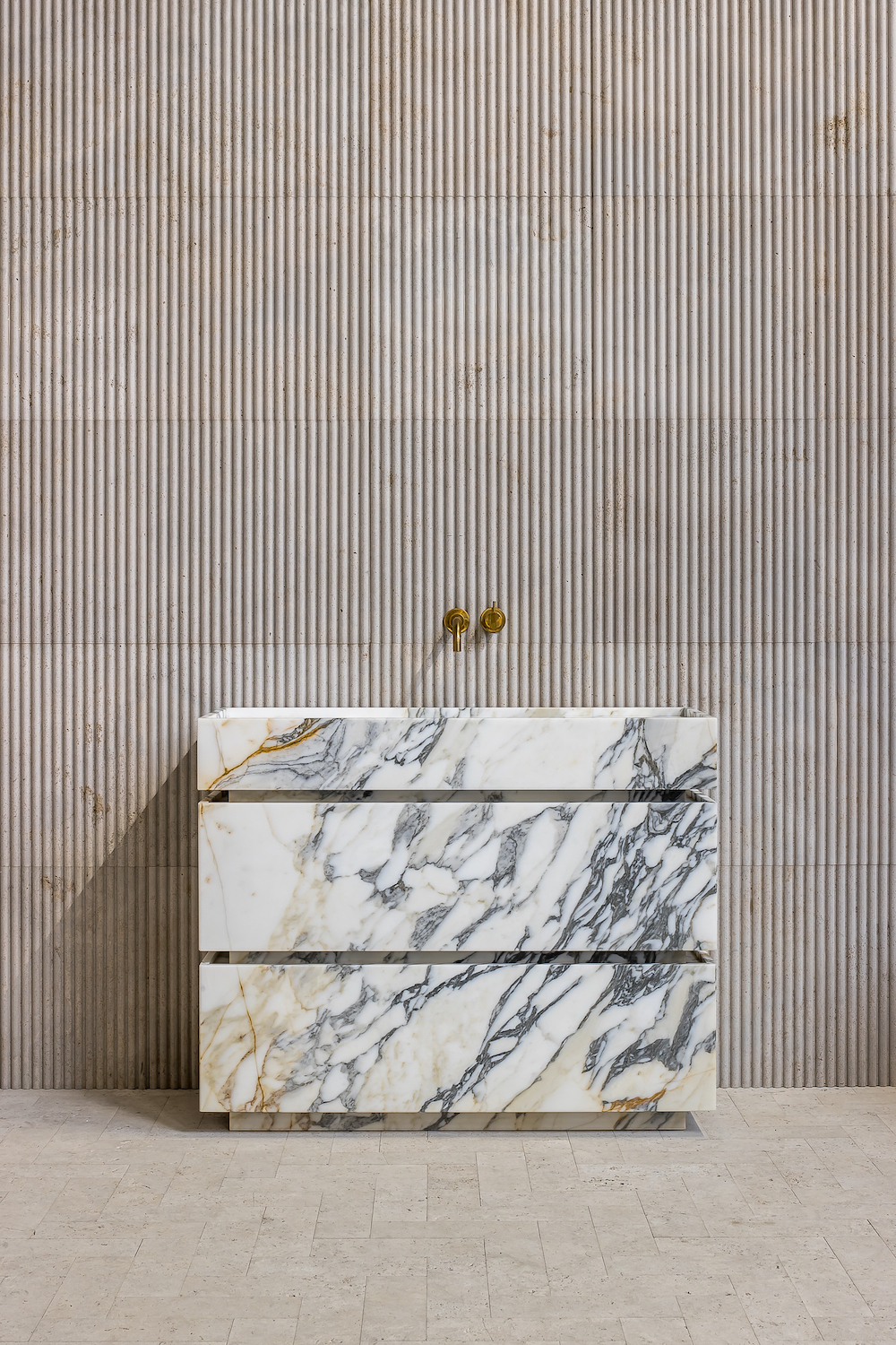 ALEXIS III | BATH VANITY