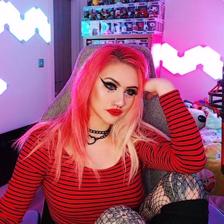 Chlooeeeexo // Streamer Interview with Fairly Odd Streamers