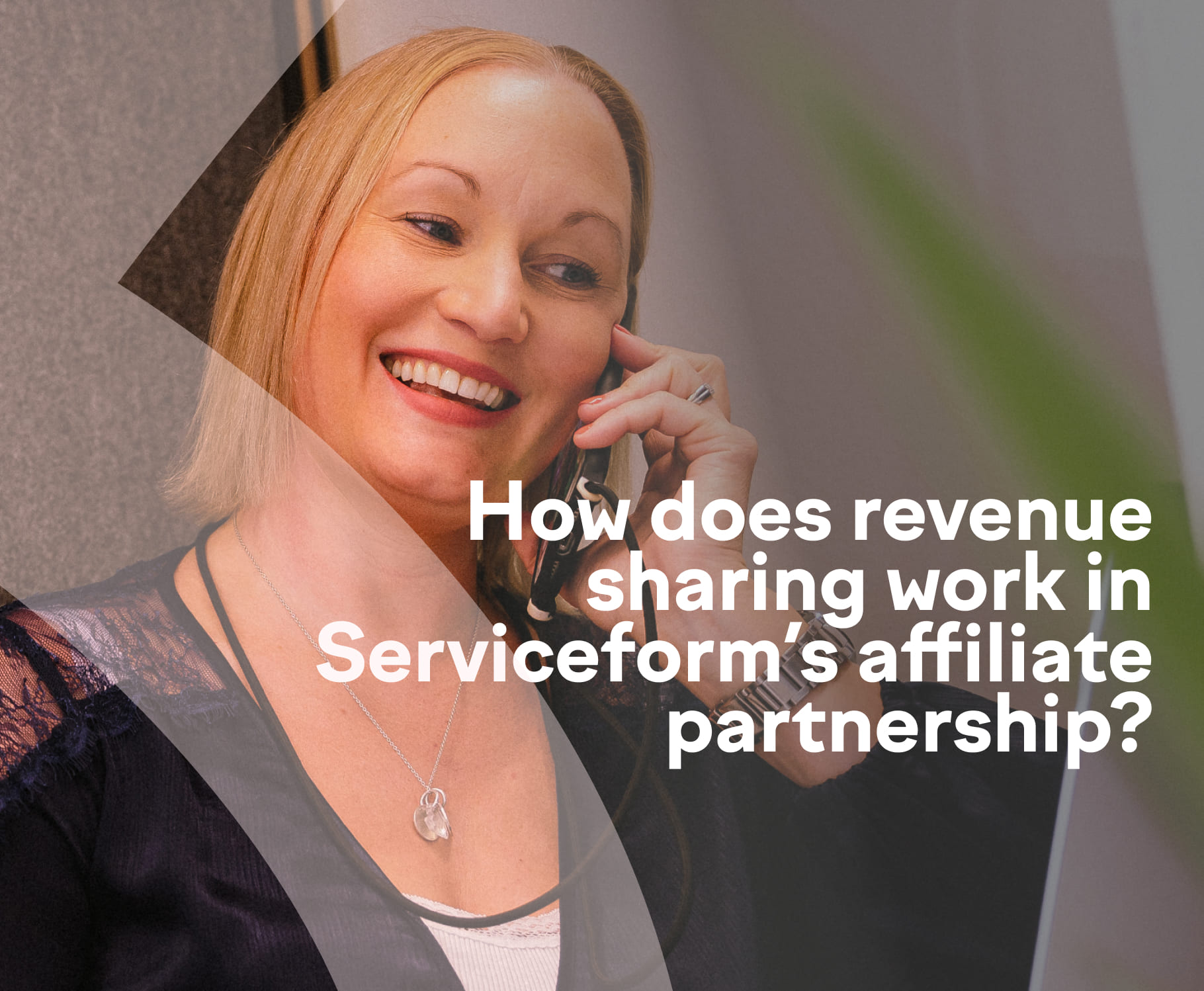 ¿Cómo funciona el reparto de ingresos en la asociación de afiliados de Serviceform?