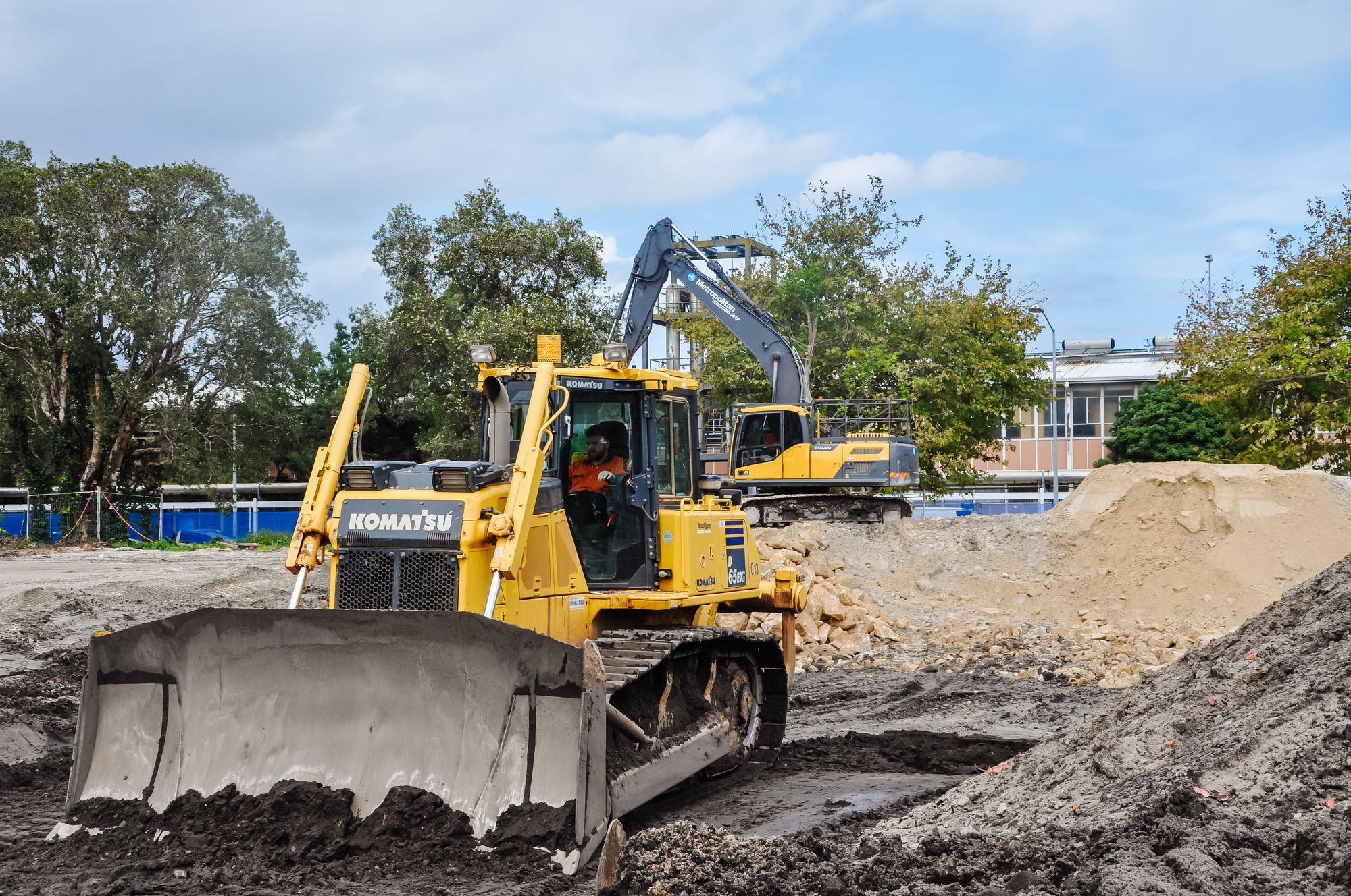 A Free Guide to Calculating Plant & Equipment Hire Rates