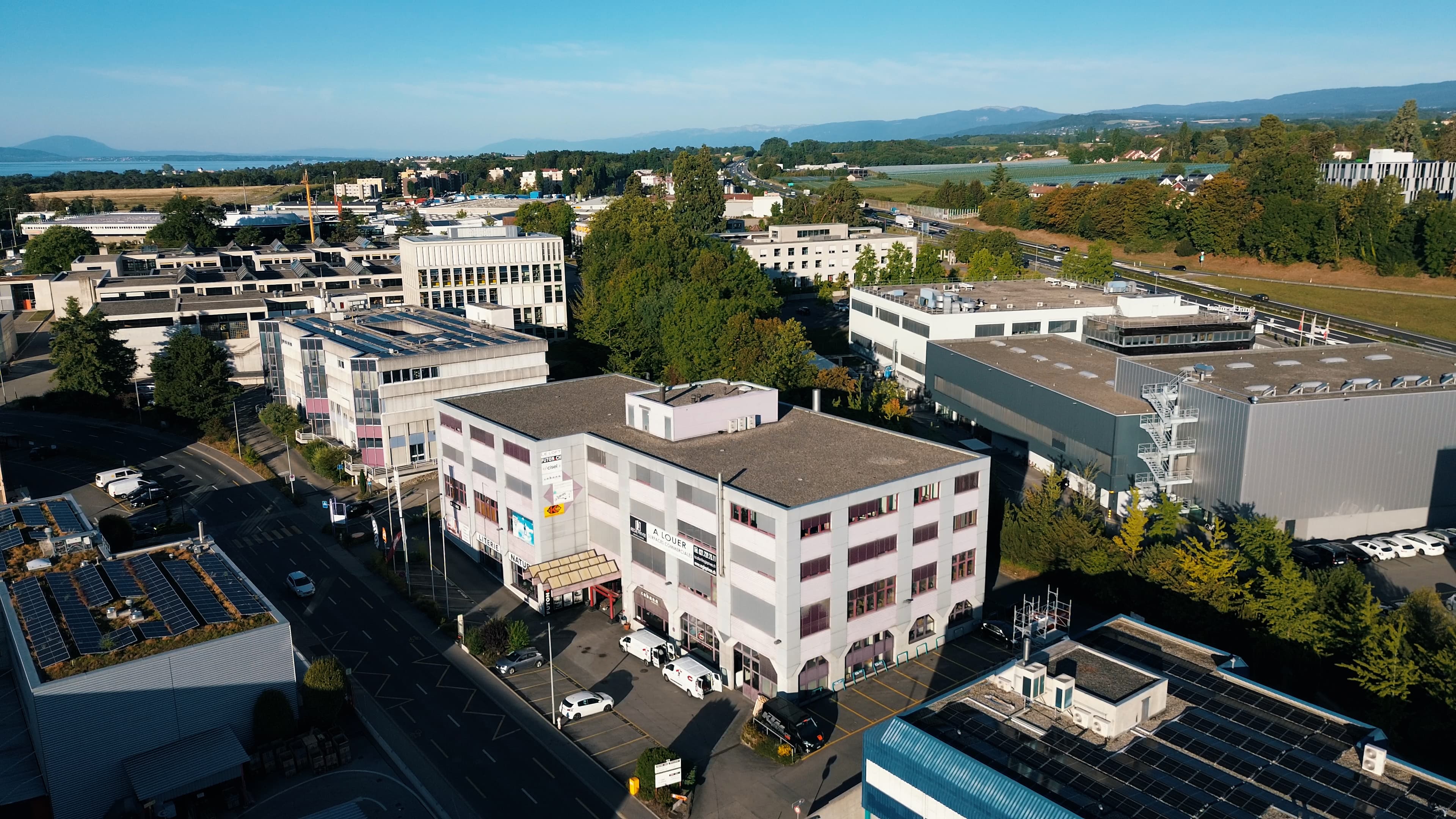 Immeuble commercial et industriel situé à Morges