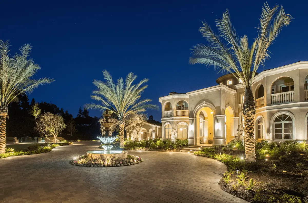Richard Lusk: Premier Landscapes, Pools and Construction