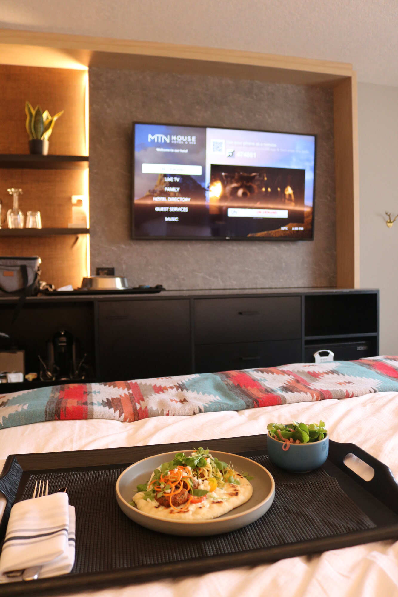 Menus at Rhythm & Howl