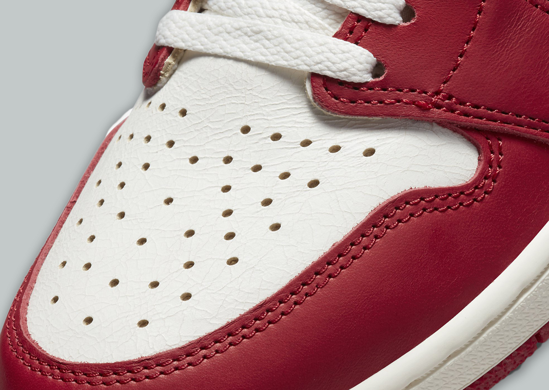 Official Look At The Air Jordan 1 Chicago Reimagined Lost & Found ...