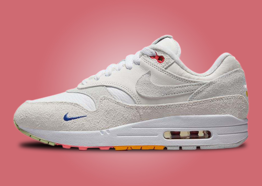 Nike Adds A Pom Pom Hangtag To This Women’s Exclusive Air Max 1 ...
