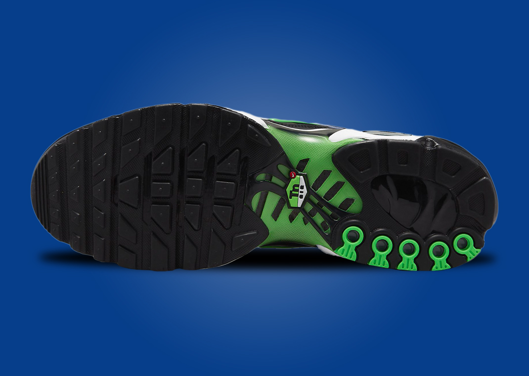 Nike's Air Max Plus Debuts The Icons Collection - Sneaker News