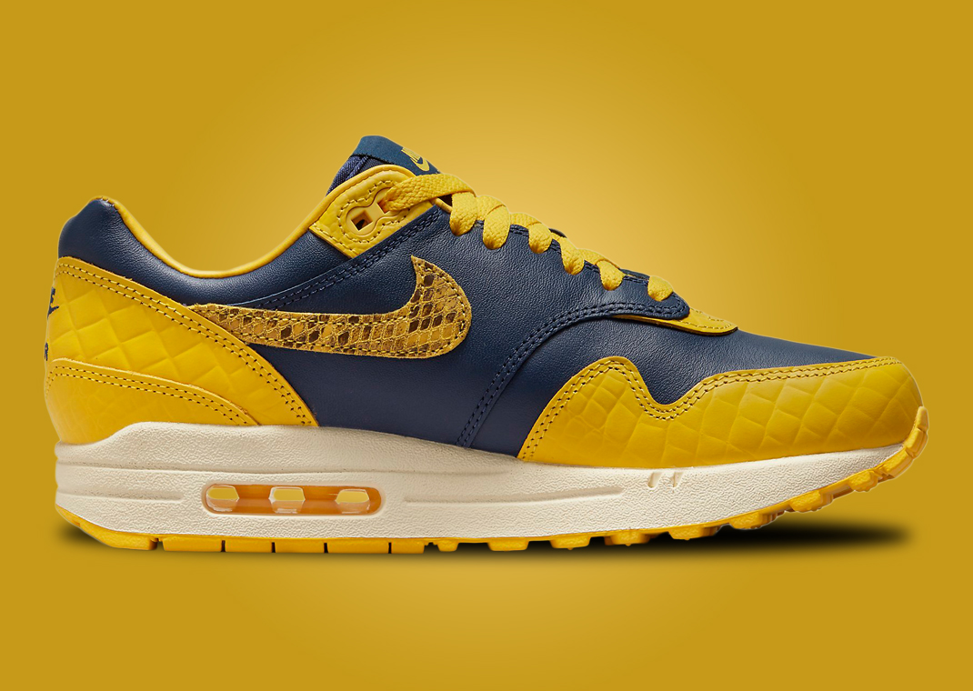 Official Look Nike Air Max 1 Premium CO.JP Michigan Snakeskin - Sneaker ...