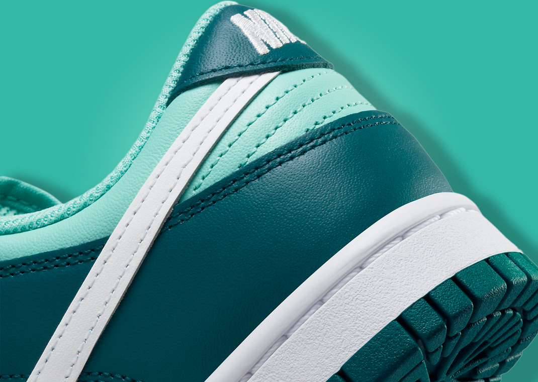 Official Look At The Nike Dunk Low Spruce Mint (W) - Sneaker News