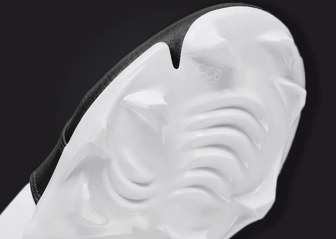 The Air Jordan 1 Mid and Low Cleat Gets the Panda Treatment - Sneaker News
