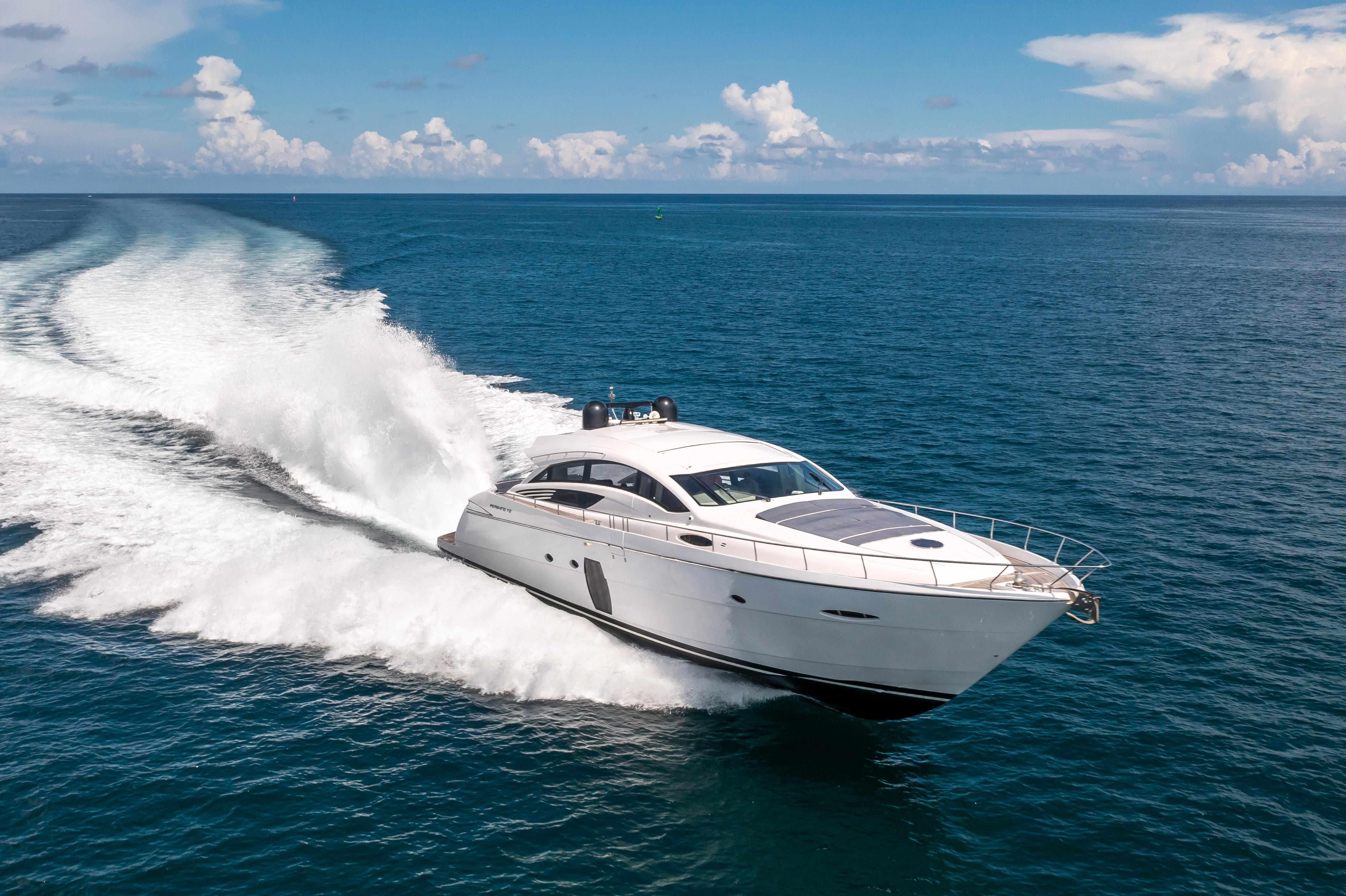 72' Pershing - Vantage | Barton Yachts