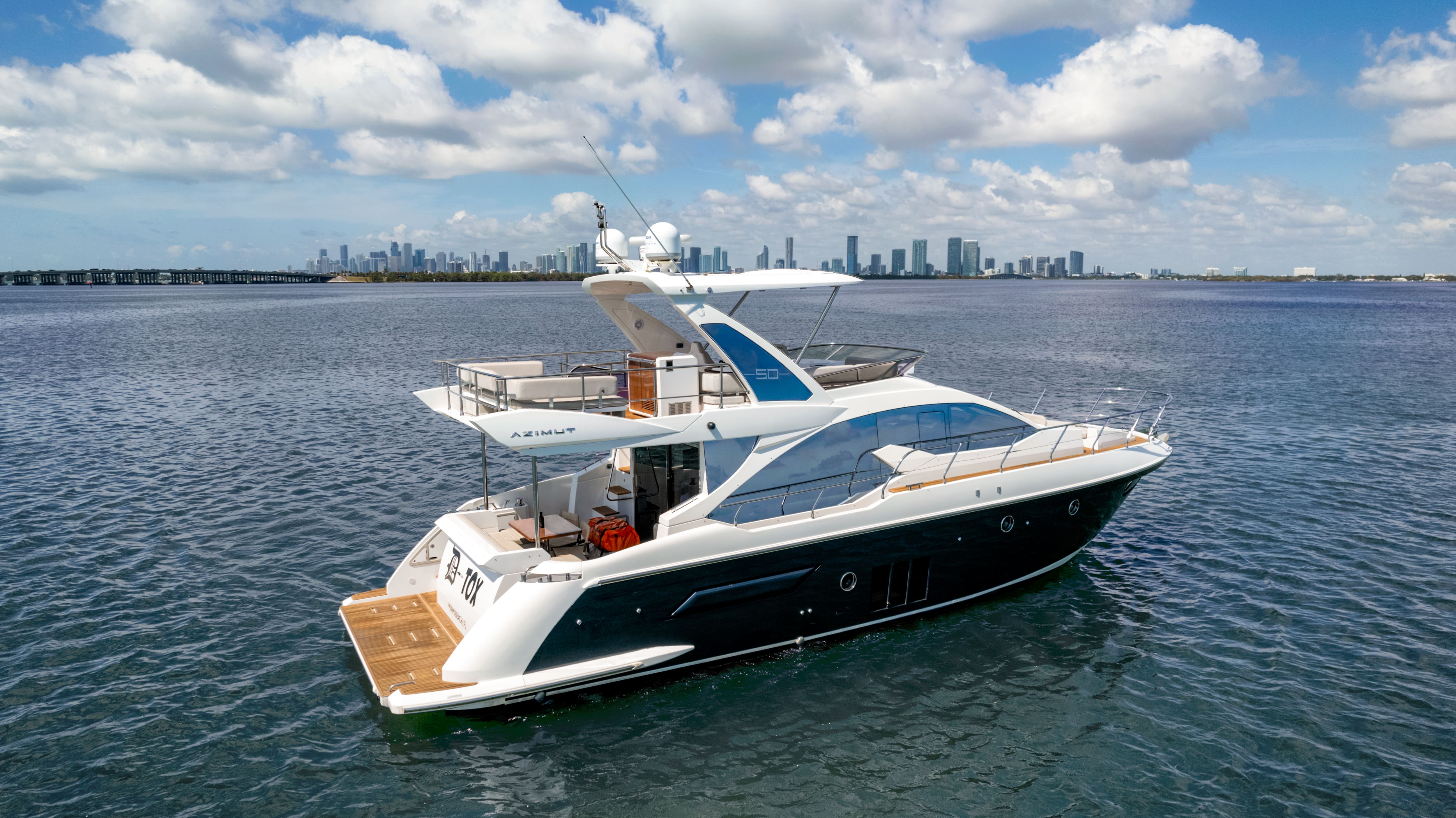 50' Azimut - D-Tox | Barton Yachts