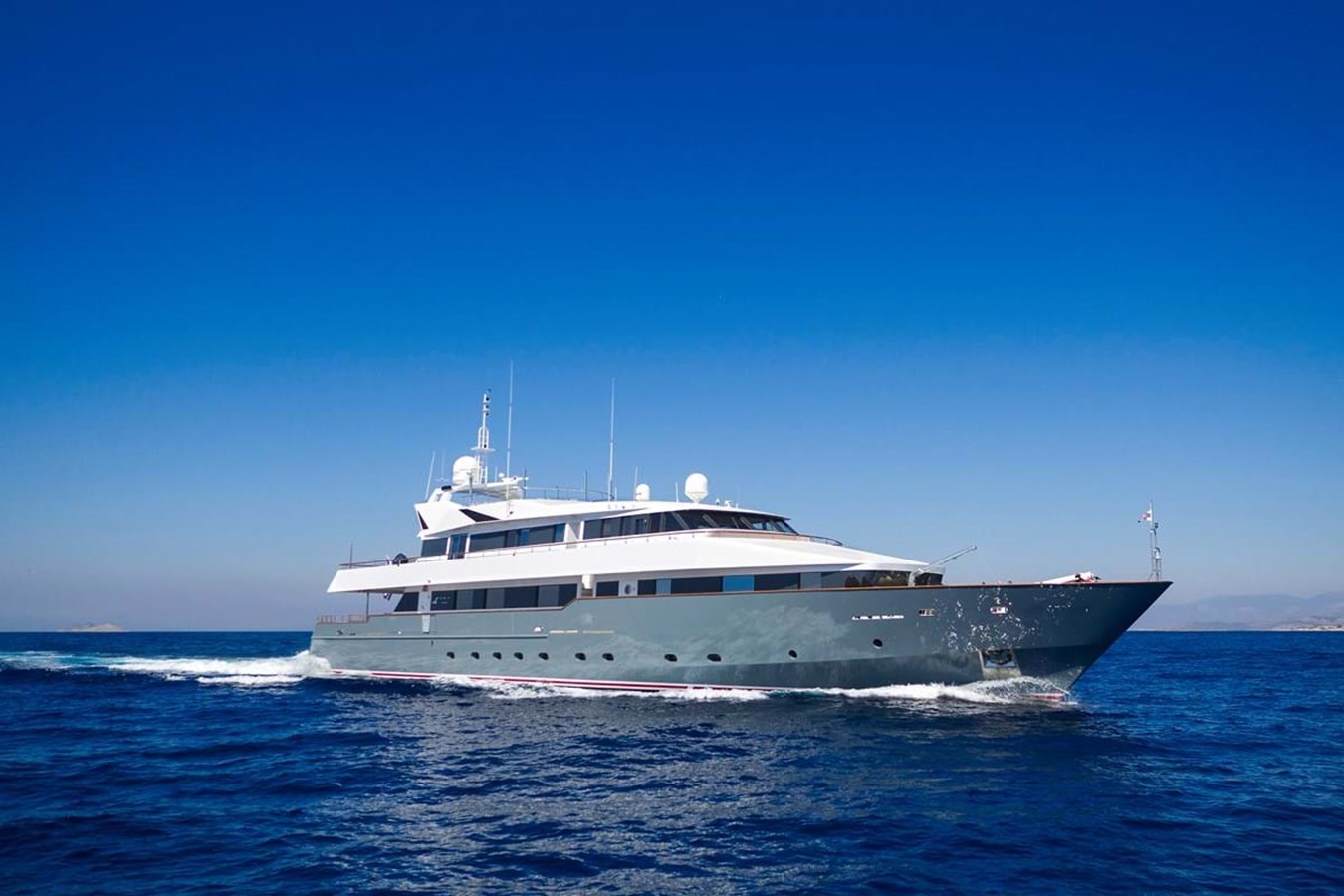 BELLA STELLA | Barton Yachts