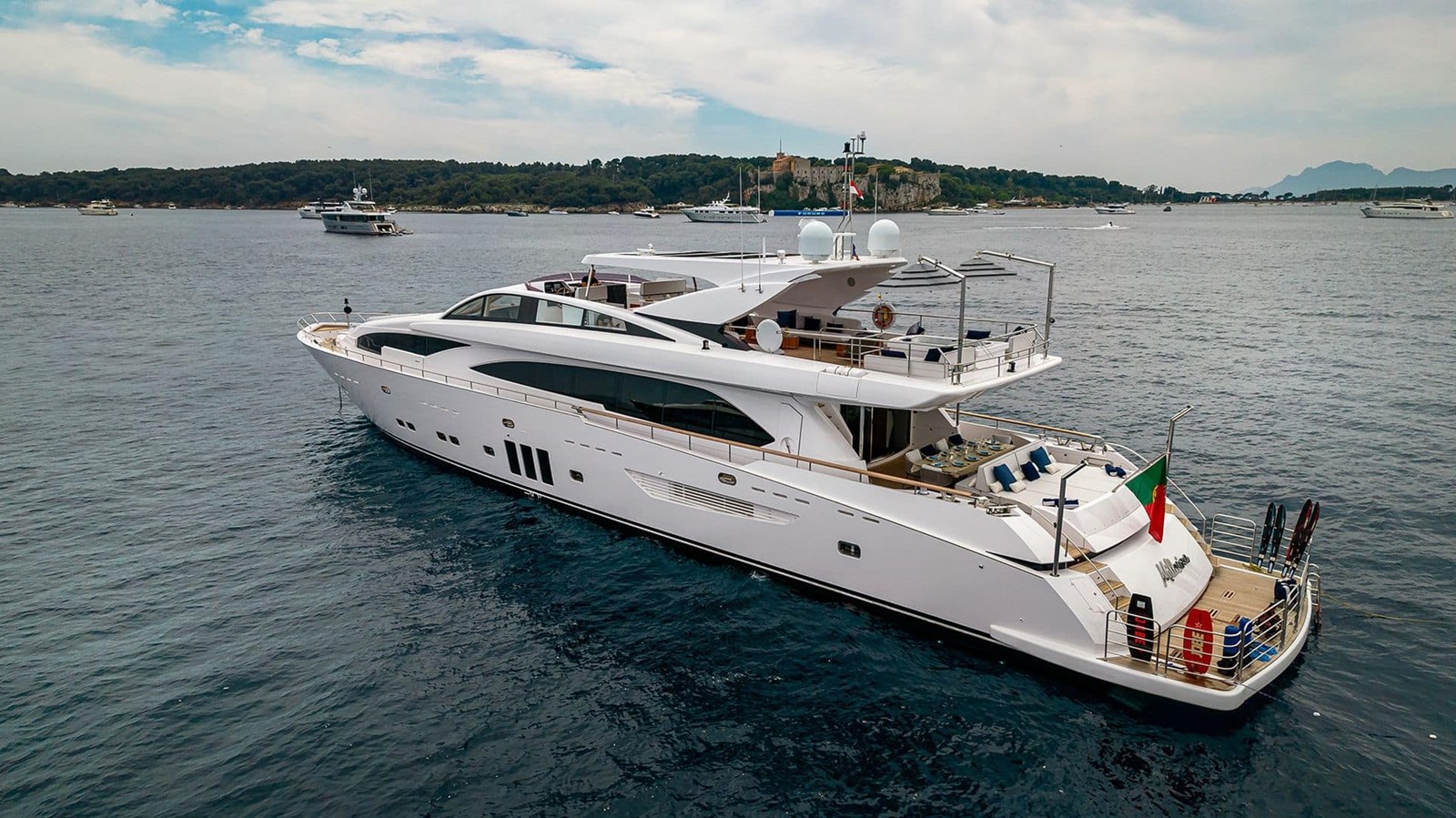 MILLESIME | Barton Yachts