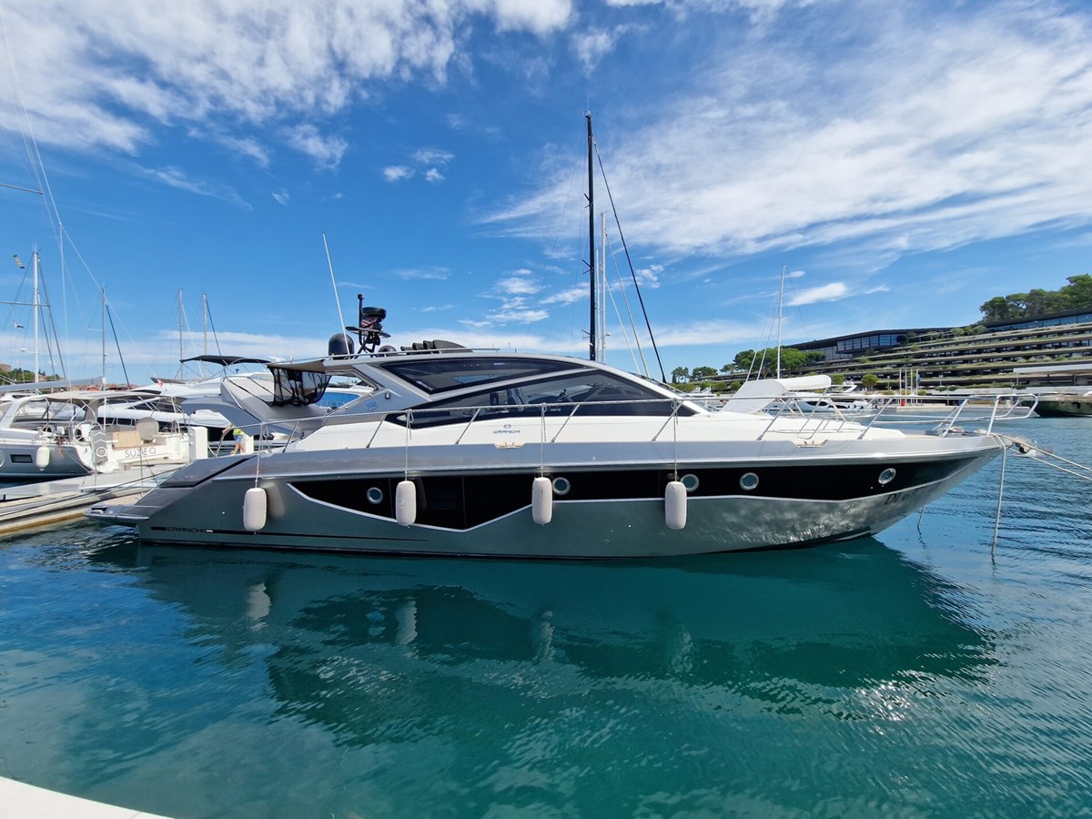 CRANCHI 60 ST | Barton Yachts