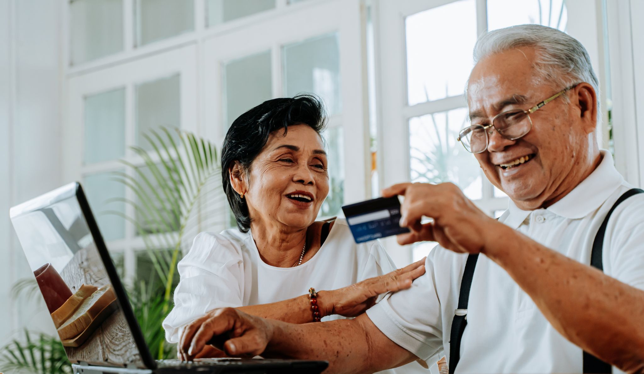 9 surprising ways to make extra cash (and have fun doing it)