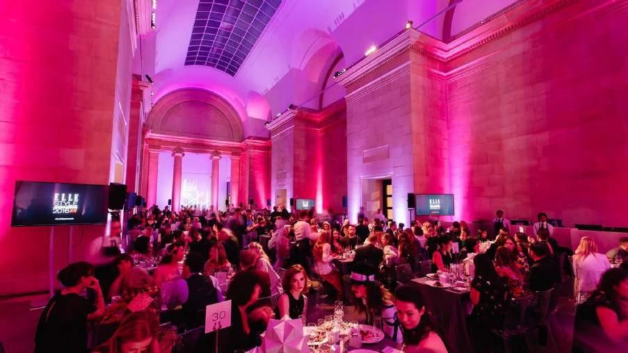 Tips to Host a Successful and Engaging Award Ceremony