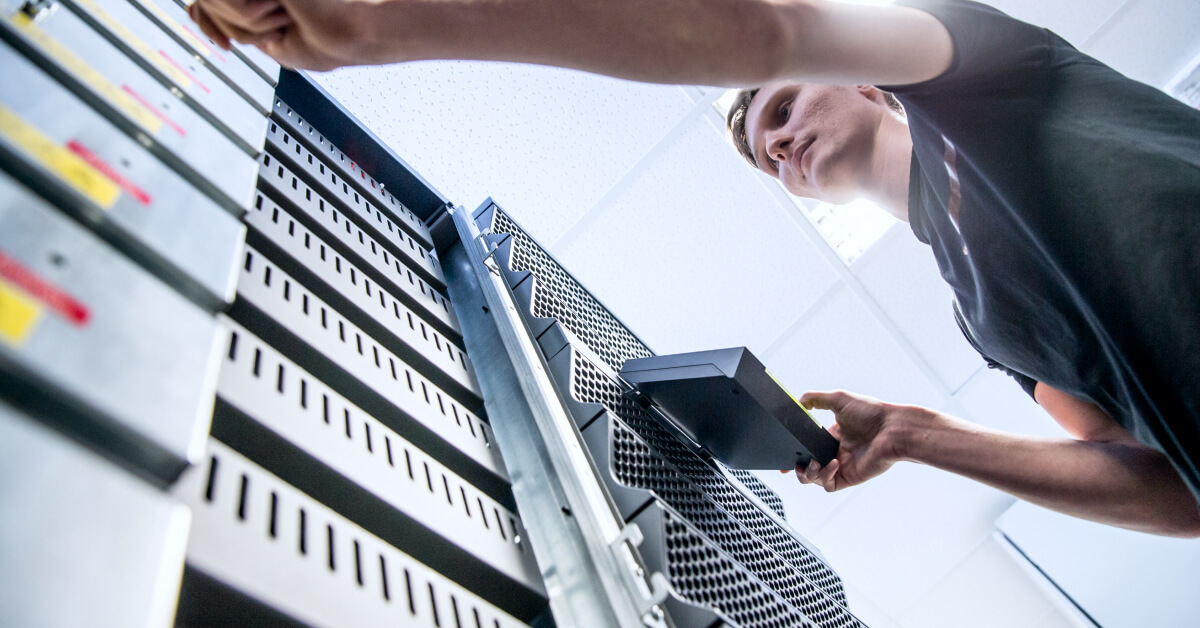 How to Keep Data Secure in Light of Apache Log4j Vulnerabilities | Lookout