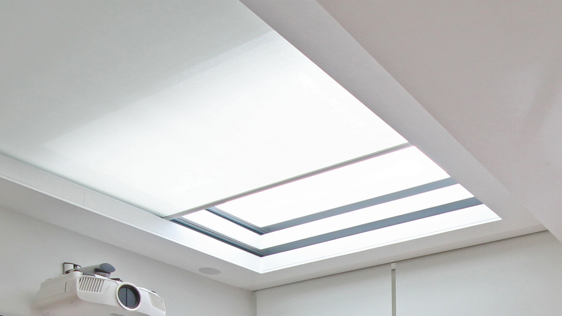 Skylight Blinds for Roof Lanterns, Orangeries & Conservatories | Grants ...
