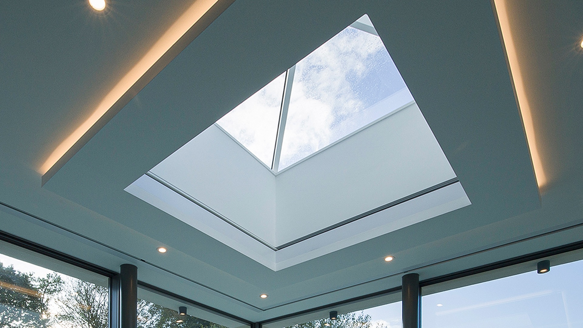 Skylight Blinds for Roof Lanterns, Orangeries & Conservatories | Grants ...