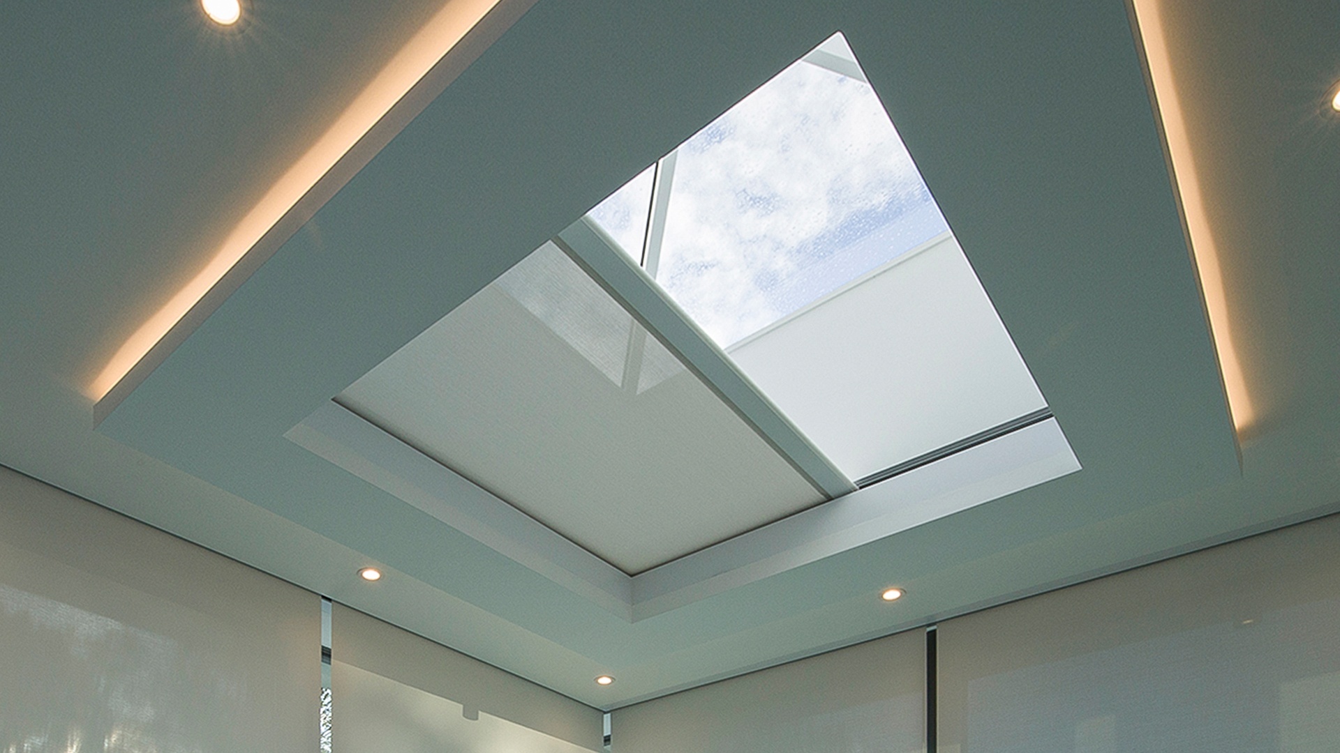 Skylight Blinds for Roof Lanterns, Orangeries & Conservatories | Grants ...