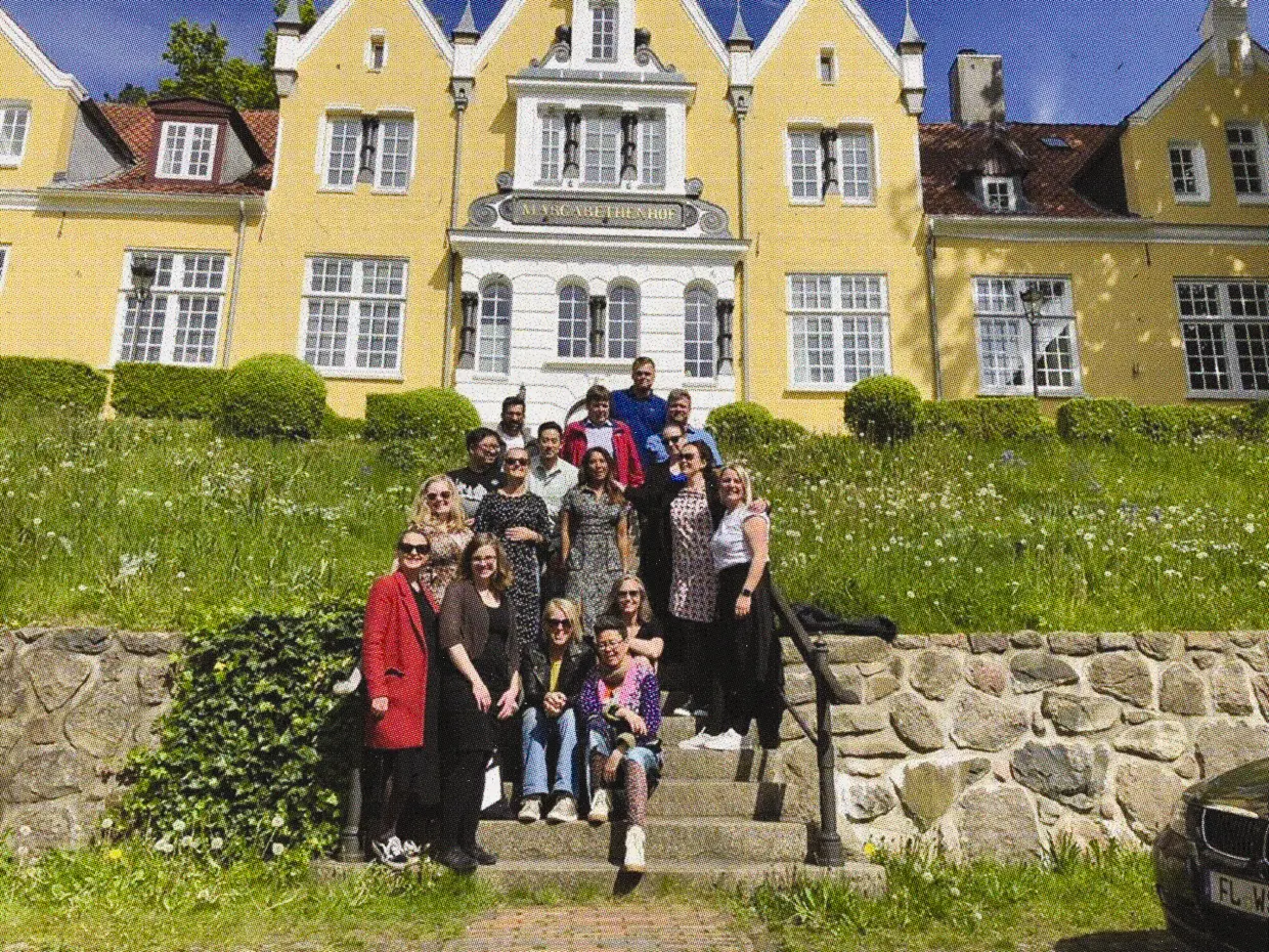 Community Growth at: LEGO - Community Inc.