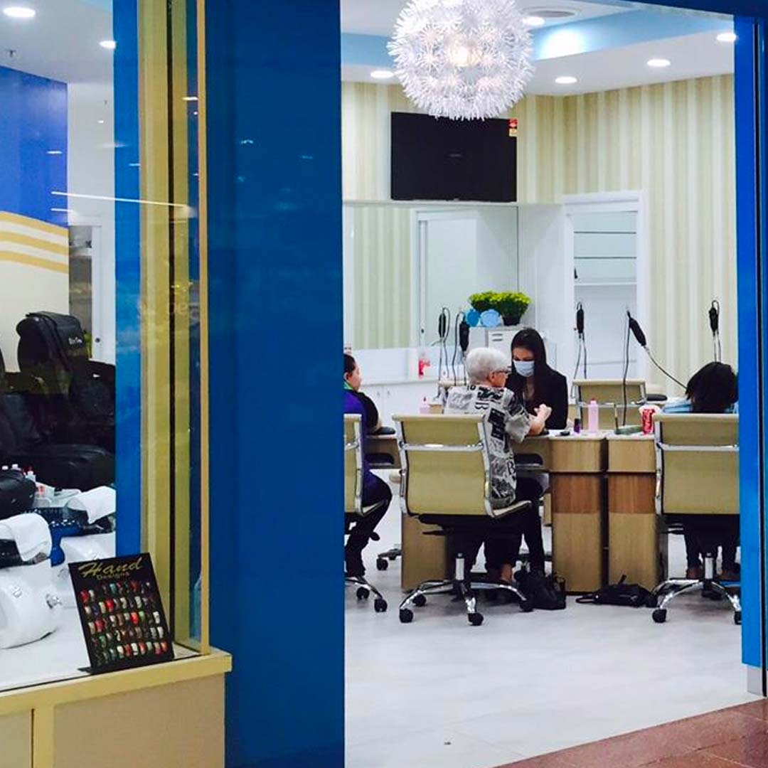 Blue Diamond Nails | Eagle Vale Marketplace