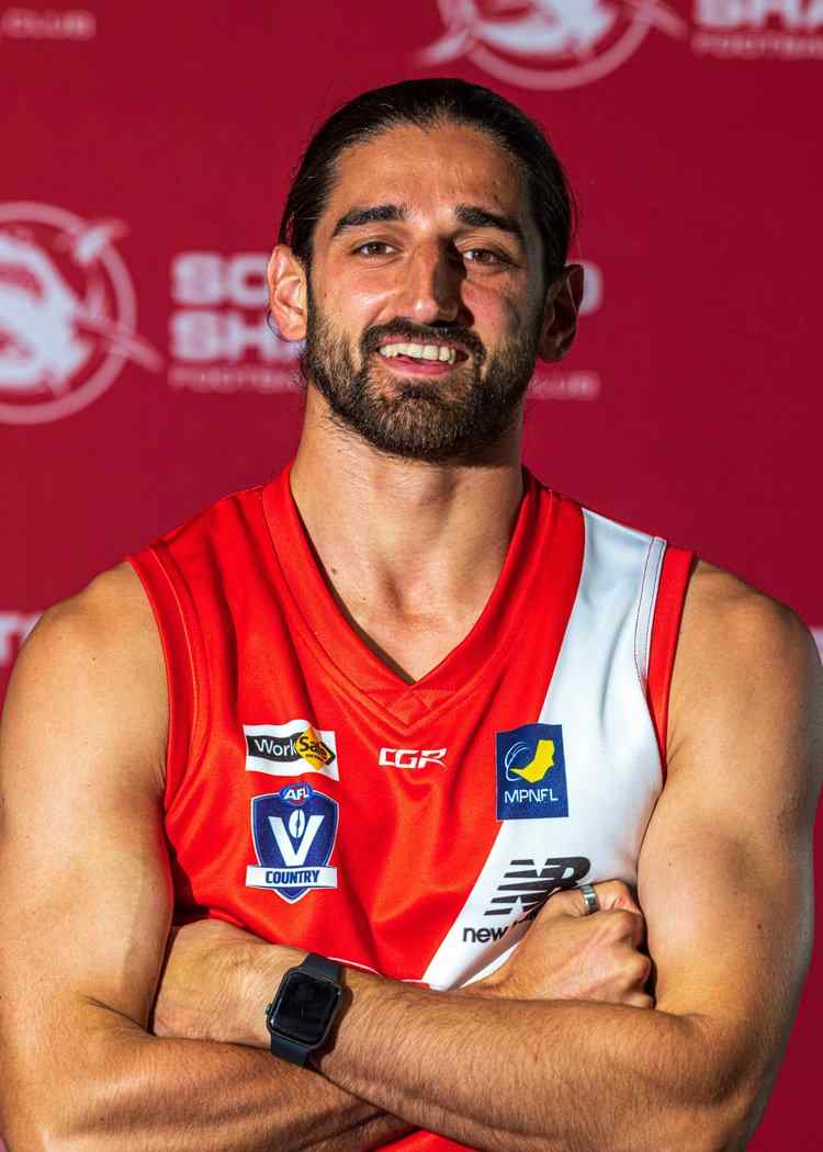 Senior Football Players — Sorrento Sharks FNC