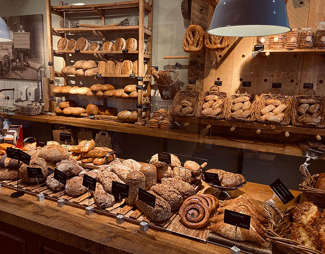 Bussing Brood - Brood met de hoofdletter B