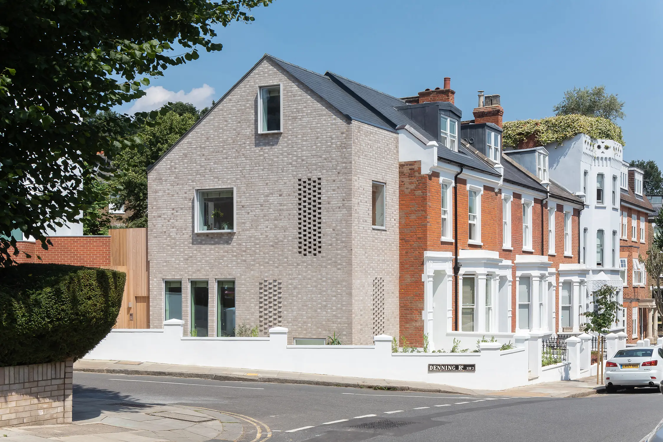 Alma-nac - Projects - Corner House - Hampstead, London