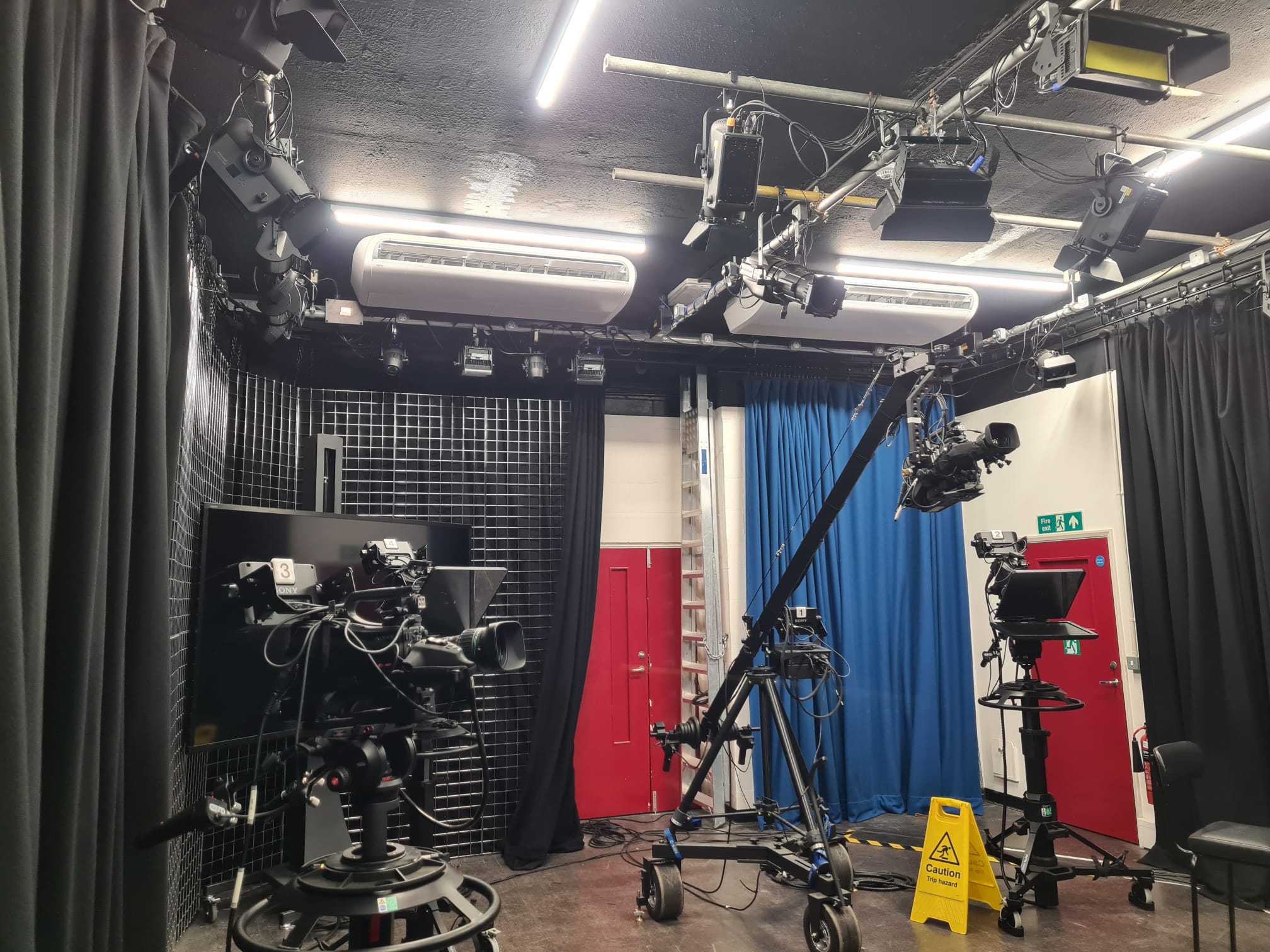 Sussex University – Broadcasting Studios - 4Facilities