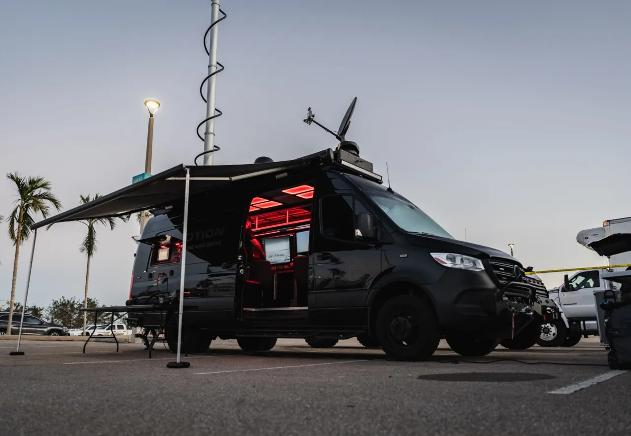 Mobile Command Vehicles | FLYMOTION