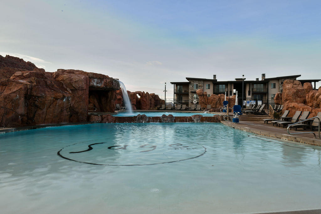 Sage Creek Condo | Heated Pool Hot Tubs! | Sage Creek Moab