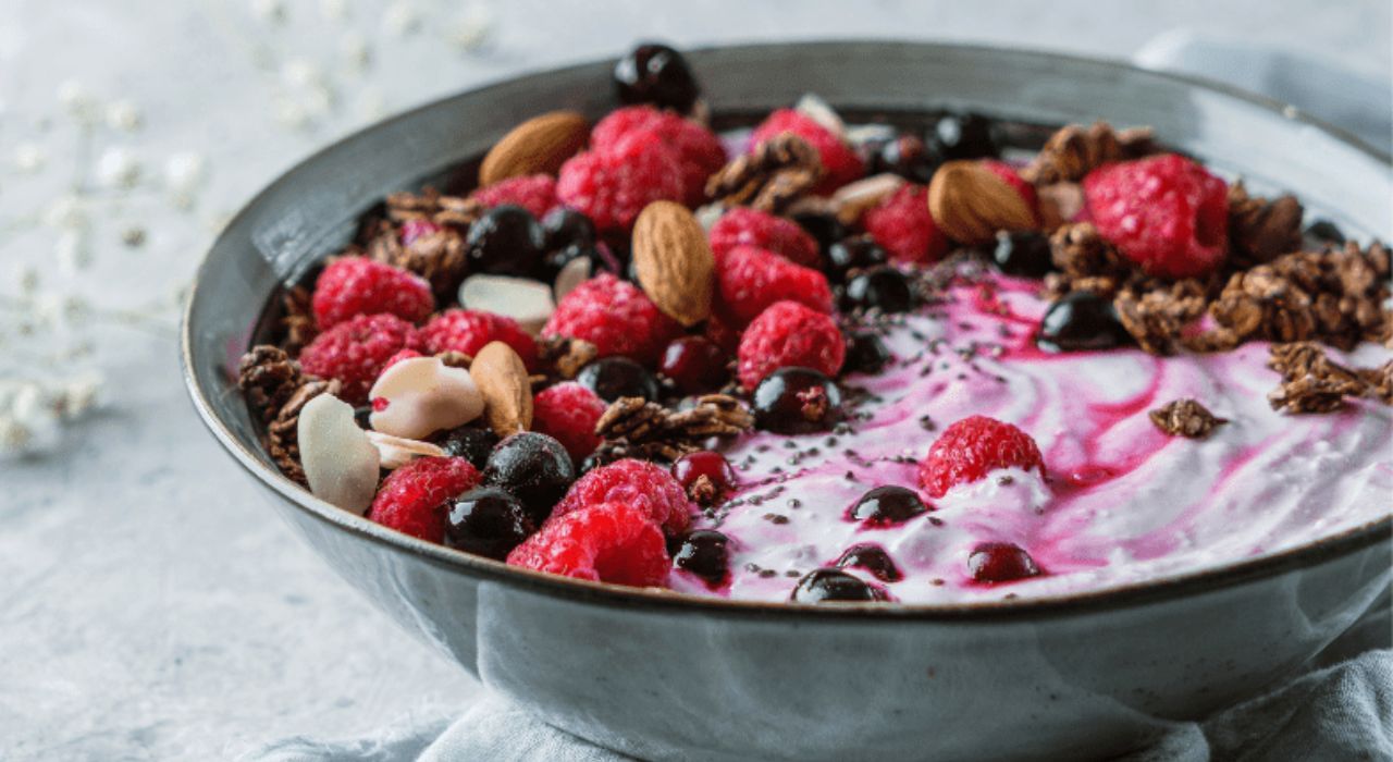 Coconut Raspberry Breakfast Bowl - Recipes | NT for IBD