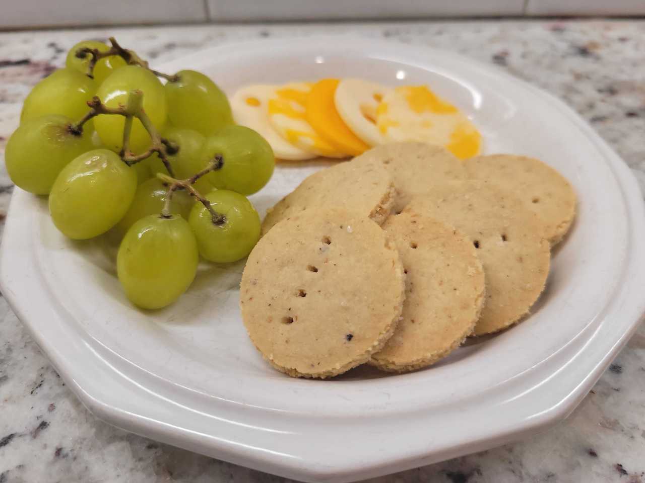 Hazelnut & Almond Crackers - Recipes | NT for IBD