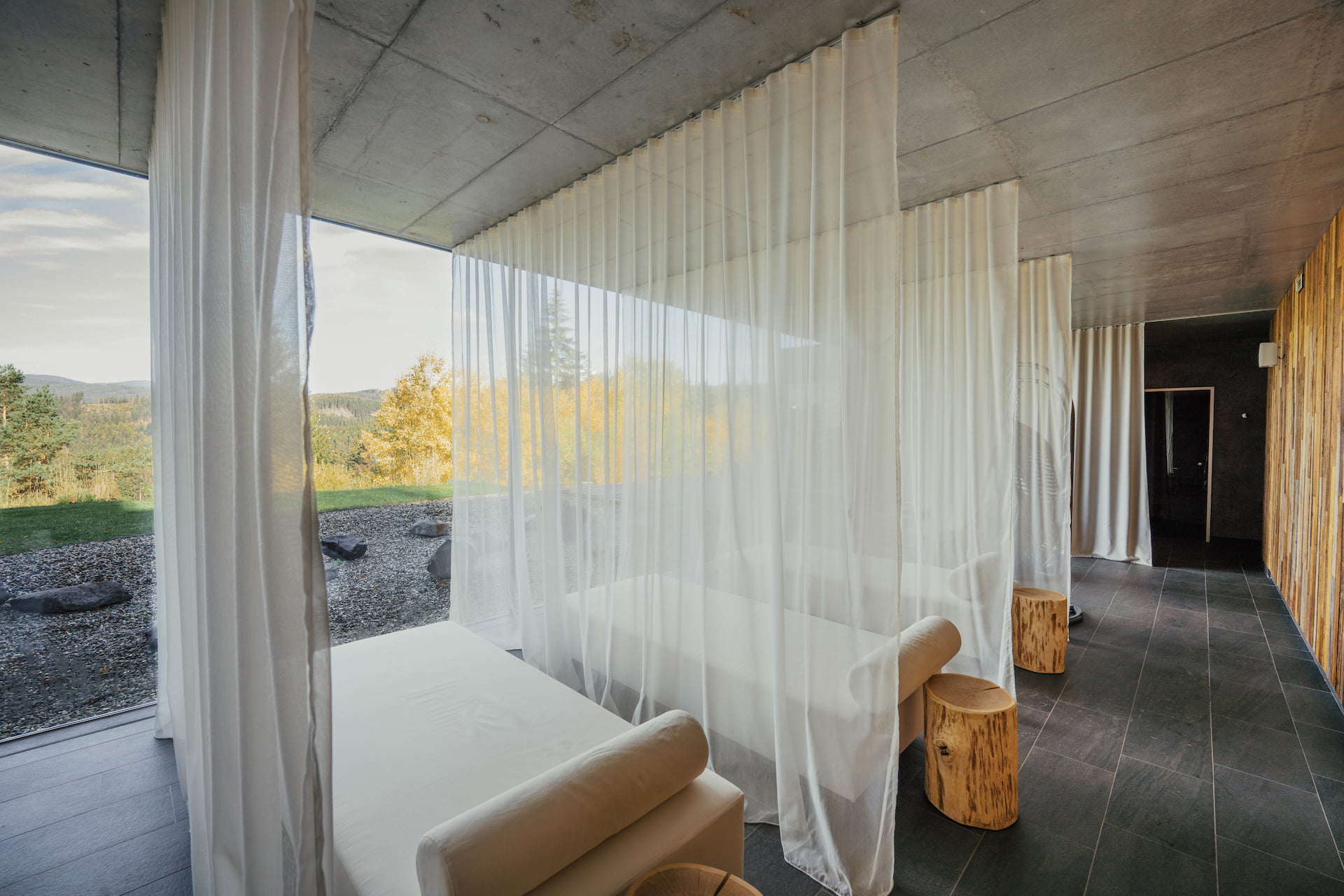 Home [www.endemithotel.cz]