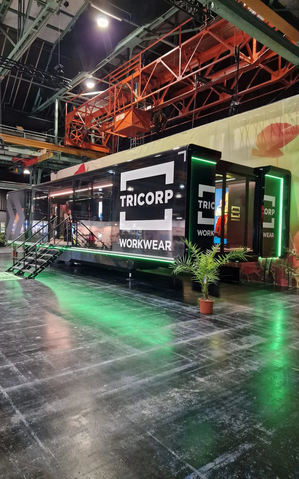 Mobile Retail Store: Bring the shop to the customer 🛒