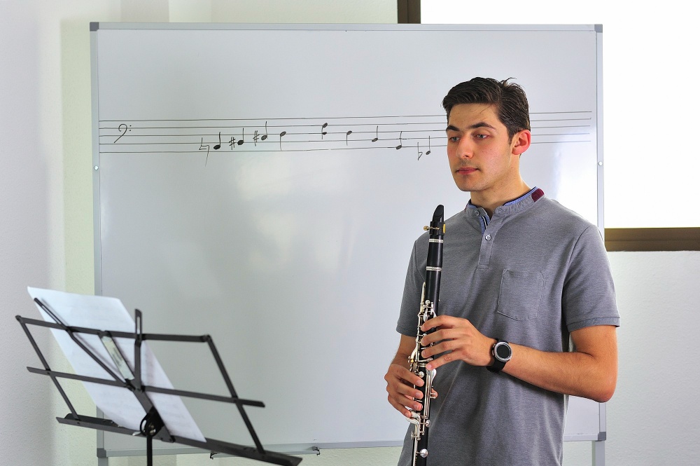 Panduan Menulis CV dan Memilih Templat Terbaik untuk Jawatan Guru Muzik