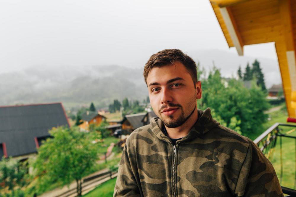 Panduan Menulis CV Menggunakan Templat Armenia