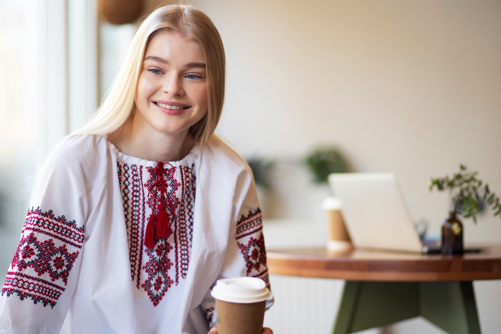 Templat CV Ukraine dan Panduan Menulis Resume Anda