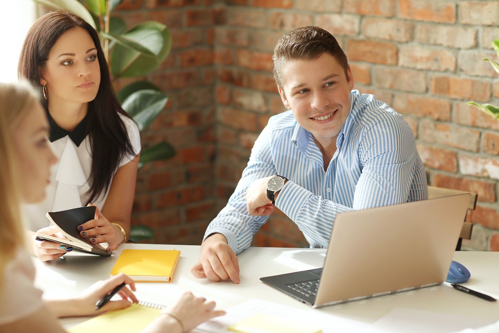 Membuat CV Menarik dengan Templat CV Poland: Panduan Lengkap