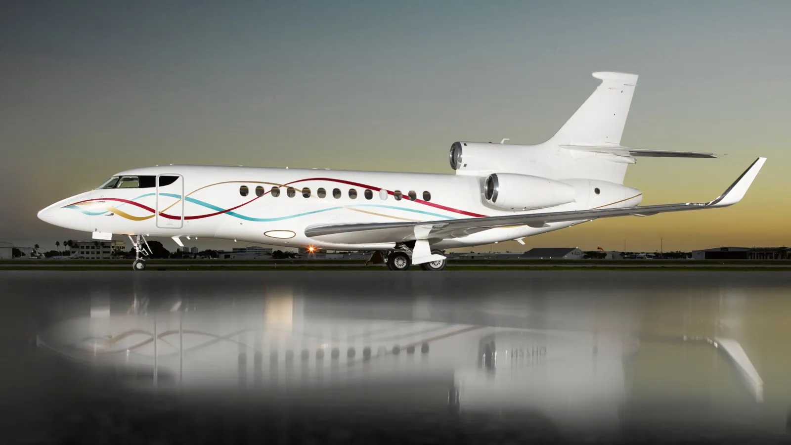 Exploring the Falcon 7X | SOLJETS