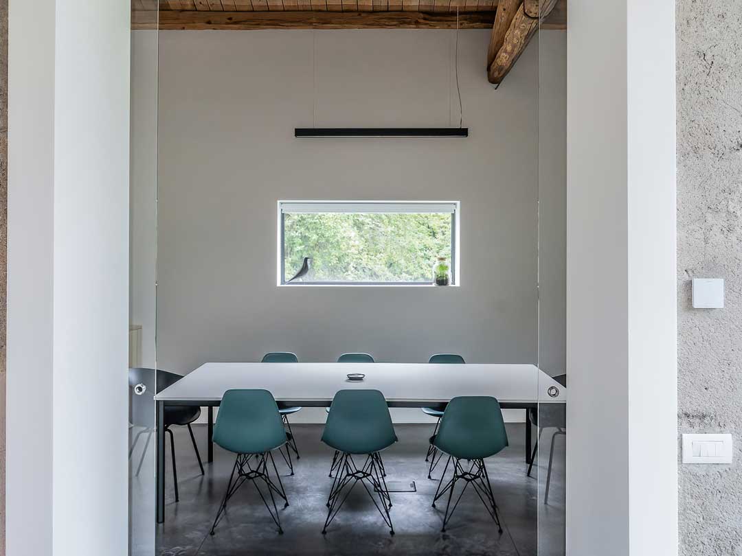 Emo Design: Contact Us