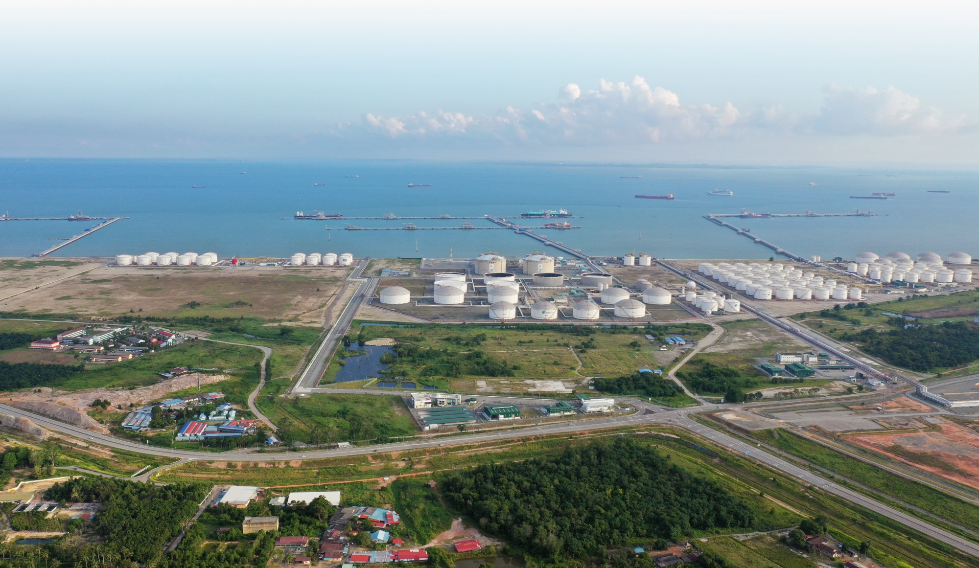 Pengerang Deepwater Terminals - DIALOG Group Berhad